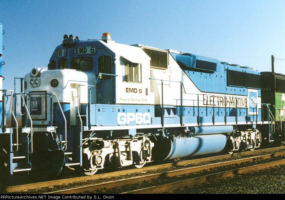 EMD 6 GP60 Demo